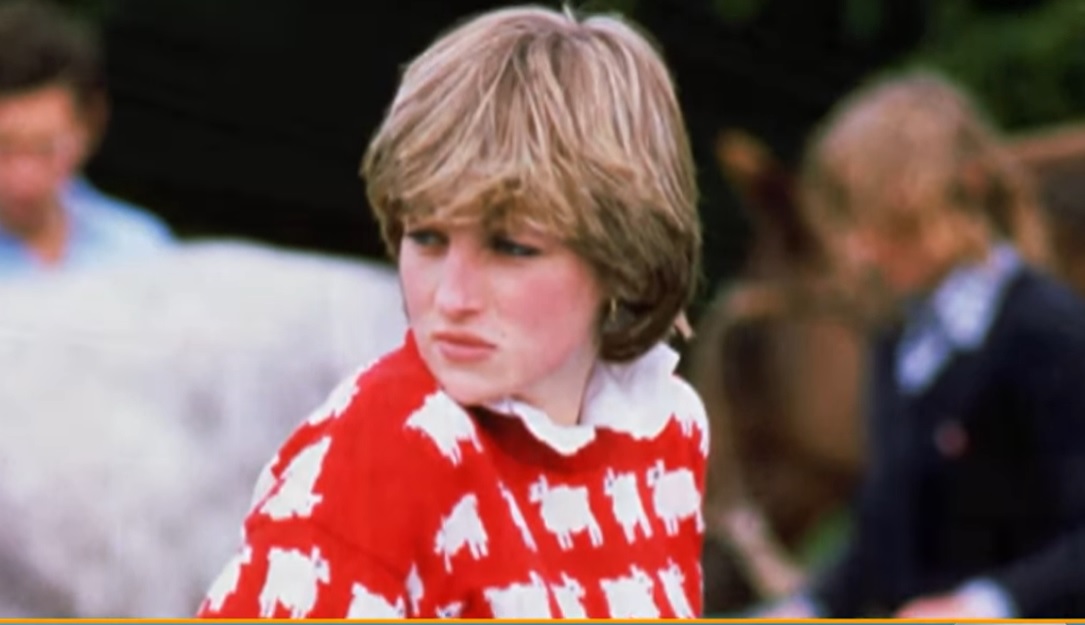 Sweater Merah Milik Putri Diana Dilelang dengan Harga Rp16,5 Miliar ...